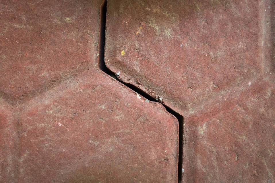 Using Recycled Concrete Aggregates to Produce Interlocking Concrete Blocks